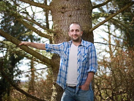 Mark Boyle: l’uomo che vive nell’idillico rifiuto del denaro - Goldworld